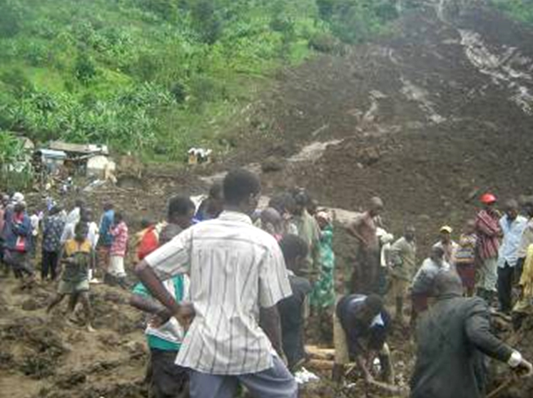 IRIN | 300 feared dead as landslides bury villages in the east IRIN | 300 feared dead as landslides bury villages in the east