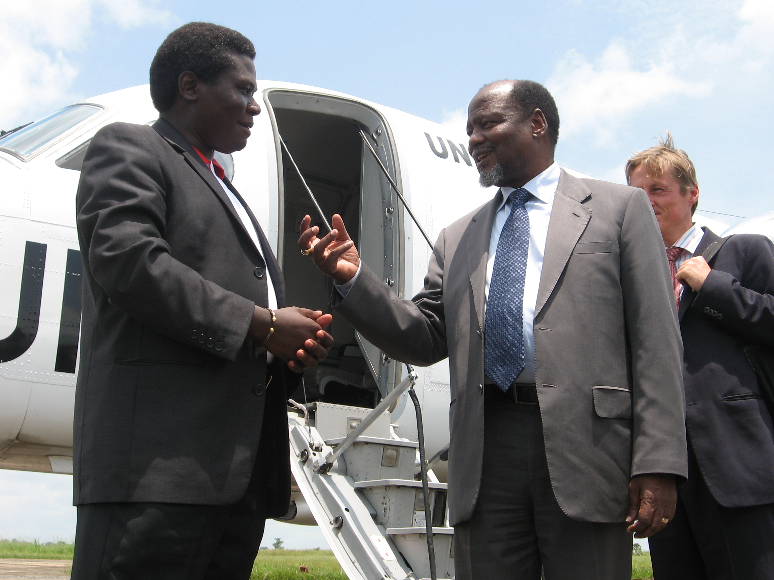 Joachim Chissano, the UN special envoy for LRA-affected areas with the ...