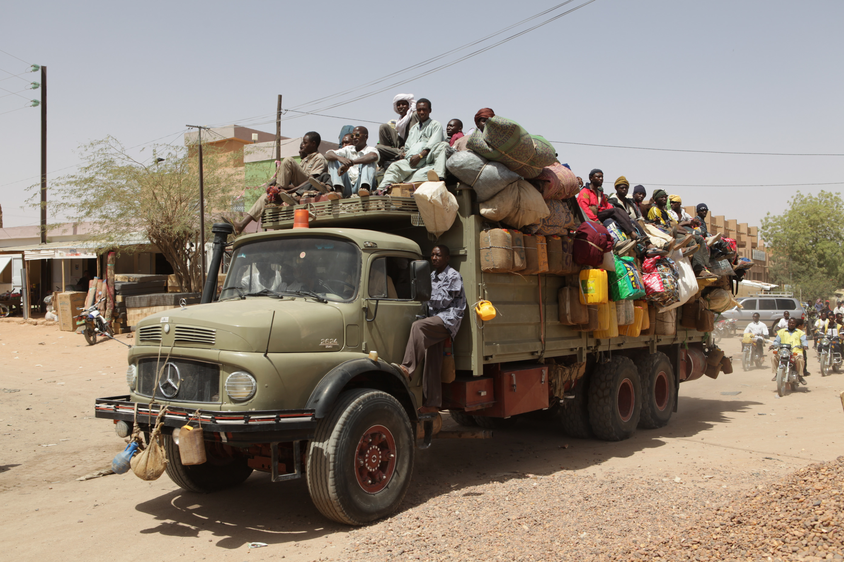 Trucks transporting migrants in northern Niger grow in size to ...