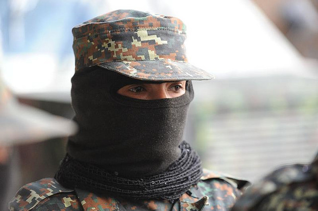 Yemen's Counter Terrorism Unit female members seen during a military ...