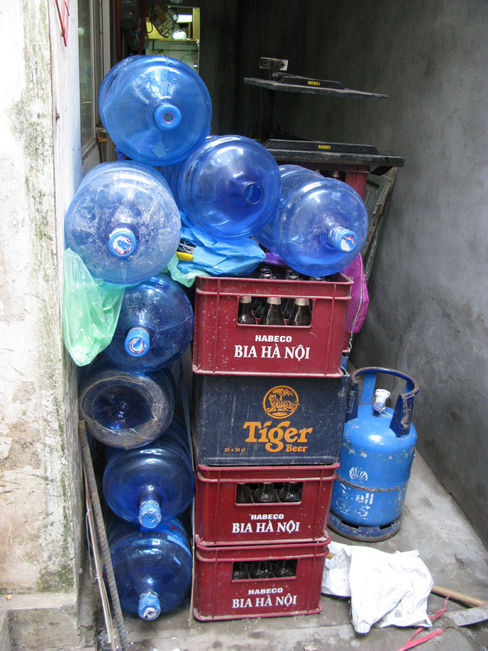 The New Humanitarian | Even bottled water unsafe